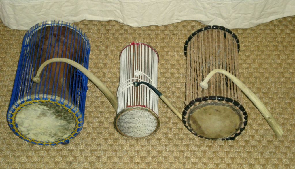Instruments de la compagnie – DEKOUNOU